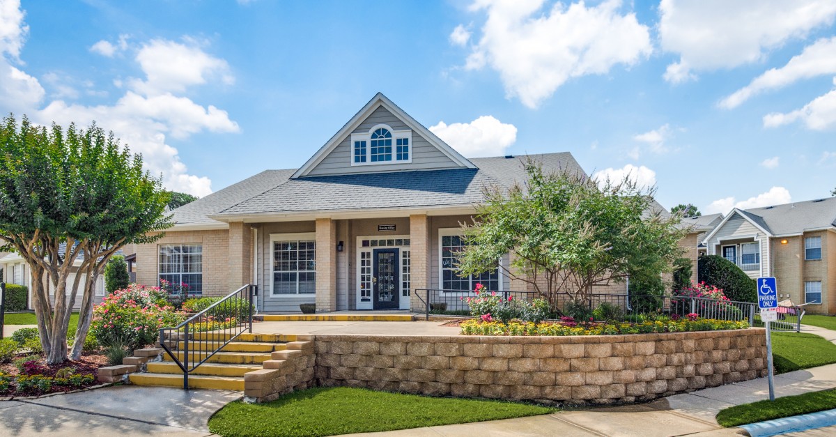 University Pines, UT Tyler Housing | Campus Living Villages